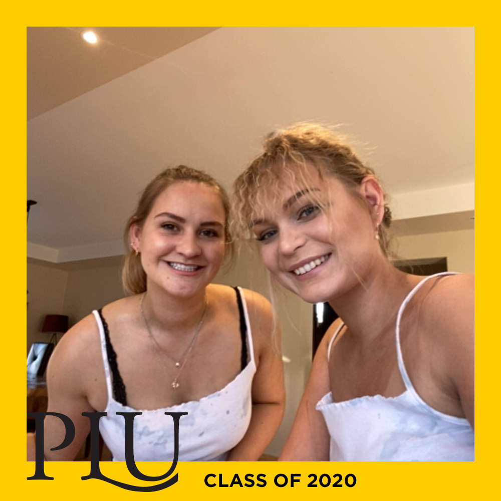 PLU Graduation Virtual Photobooth - Giggle and Riot Funbooths